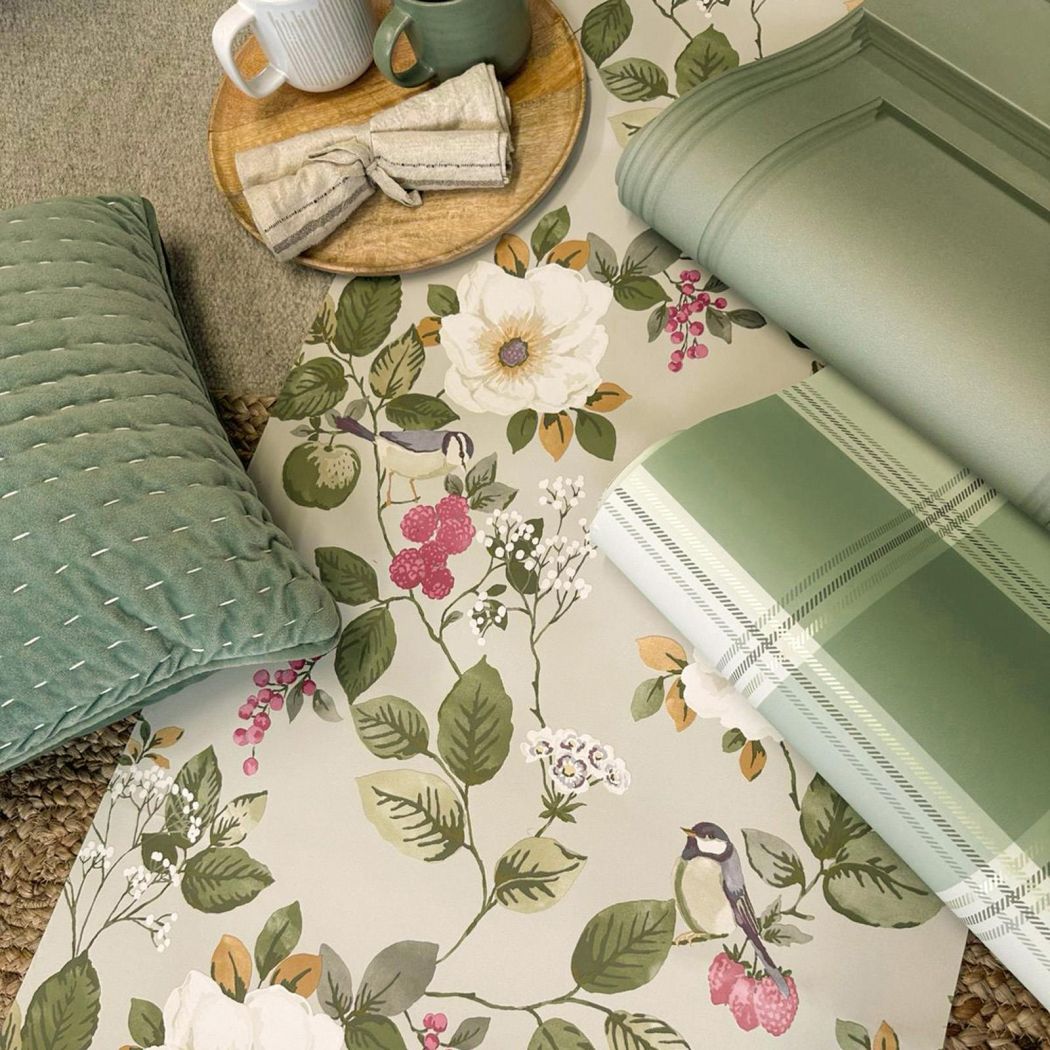 Belgravia Decor Bramble Floral Wallpaper | Wallpaper Shop