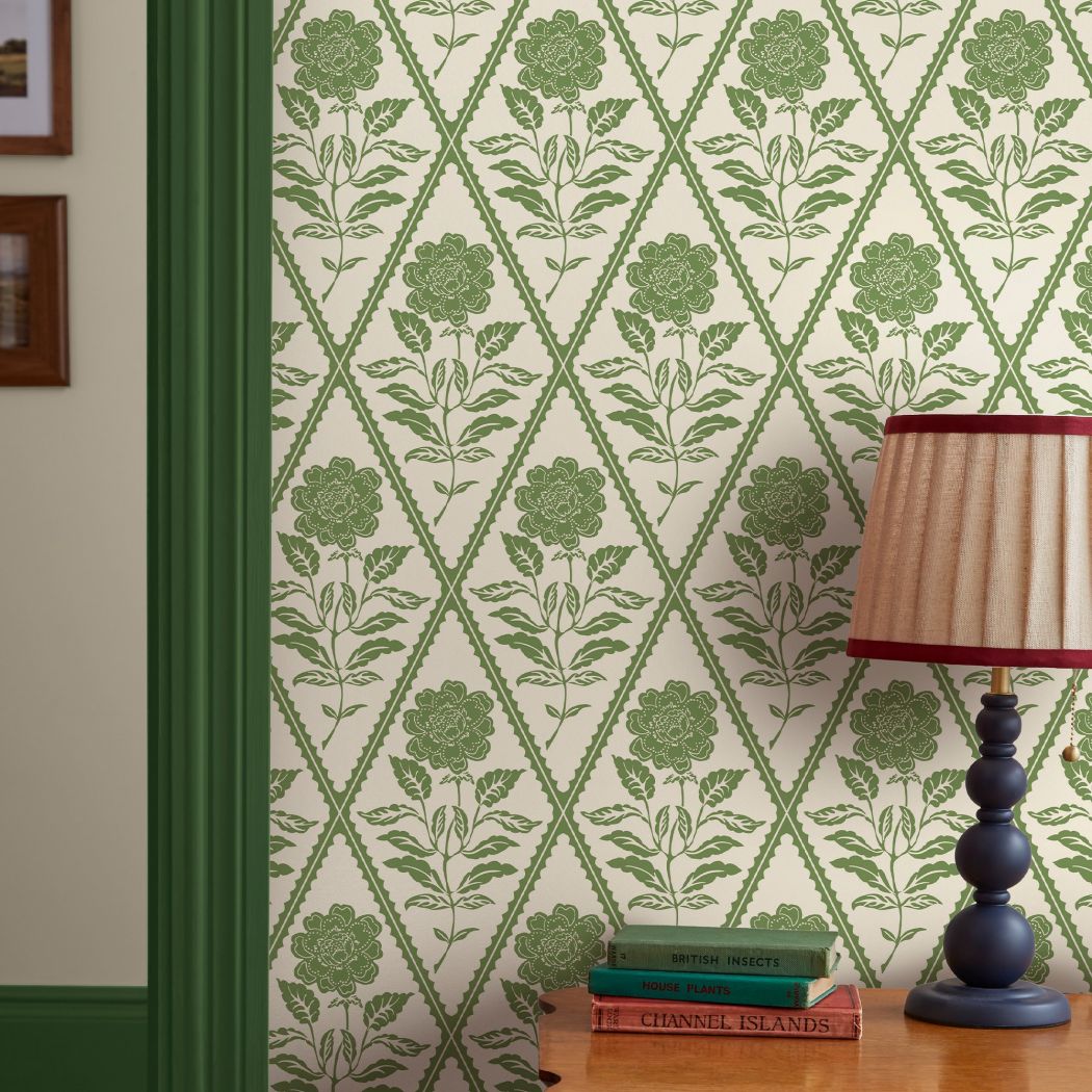 Joules Juliette Floral Print Wallpaper | Wallpaper Shop