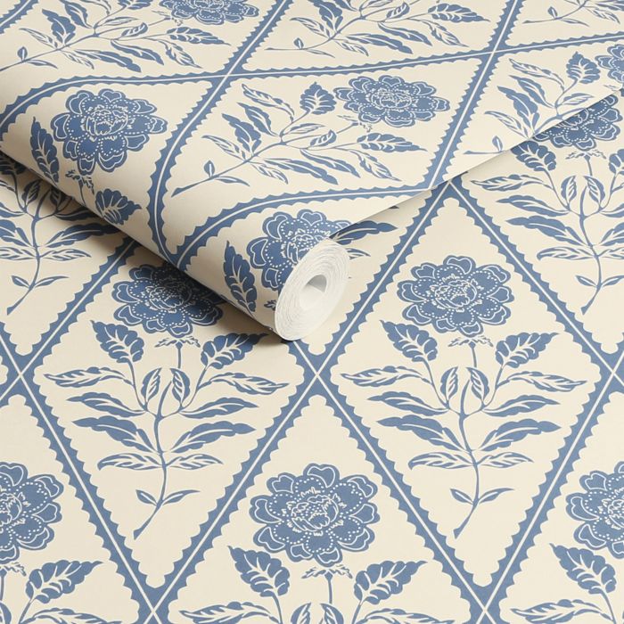 Joules Juliette Floral Print Wallpaper | Wallpaper Shop